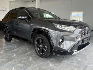 Grey Toyota RAV4 2019 in Panevezys, with an engine capacity of 2.50 L and mileage of 161 thousand km for 23400 €, photo  on AUTOMOTO.COM.LV