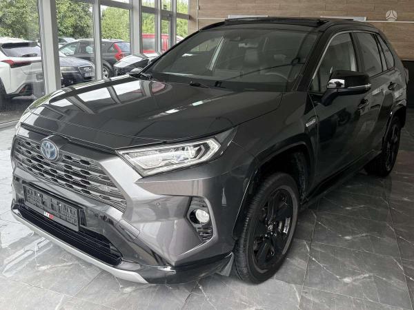 Grey Toyota RAV4 2019 in Panevezys, with an engine capacity of 2.50 L and mileage of 161 thousand km for 23400 €, photo 7 on AUTOMOTO.COM.LV