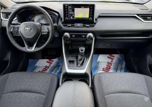 Grey Toyota RAV4 2019 in Vilnius, with an engine capacity of 2.49 L and mileage of 167 thousand km for 20990 €, photo 25 on AUTOMOTO.COM.LV