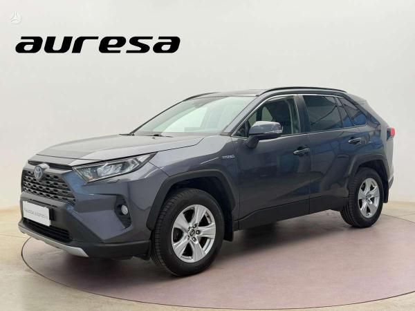Grey Toyota RAV4 2019 in Panevezys, with an engine capacity of 2.49 L and mileage of 224 thousand km for 21590 €, photo 1 on AUTOMOTO.COM.LV