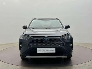 Grey Toyota RAV4 2019 in Panevezys, with an engine capacity of 2.49 L and mileage of 224 thousand km for 21590 €, photo 3 on AUTOMOTO.COM.LV