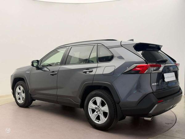 Grey Toyota RAV4 2019 in Panevezys, with an engine capacity of 2.49 L and mileage of 224 thousand km for 21590 €, photo 6 on AUTOMOTO.COM.LV