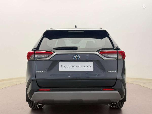 Grey Toyota RAV4 2019 in Panevezys, with an engine capacity of 2.49 L and mileage of 224 thousand km for 21590 €, photo 7 on AUTOMOTO.COM.LV