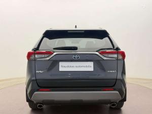 Grey Toyota RAV4 2019 in Panevezys, with an engine capacity of 2.49 L and mileage of 224 thousand km for 21590 €, photo 8 on AUTOMOTO.COM.LV