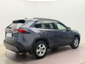 Grey Toyota RAV4 2019 in Panevezys, with an engine capacity of 2.49 L and mileage of 224 thousand km for 21590 €, photo 9 on AUTOMOTO.COM.LV