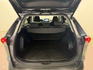 Grey Toyota RAV4 2019 in Panevezys, with an engine capacity of 2.49 L and mileage of 224 thousand km for 21590 €, photo 14 on AUTOMOTO.COM.LV