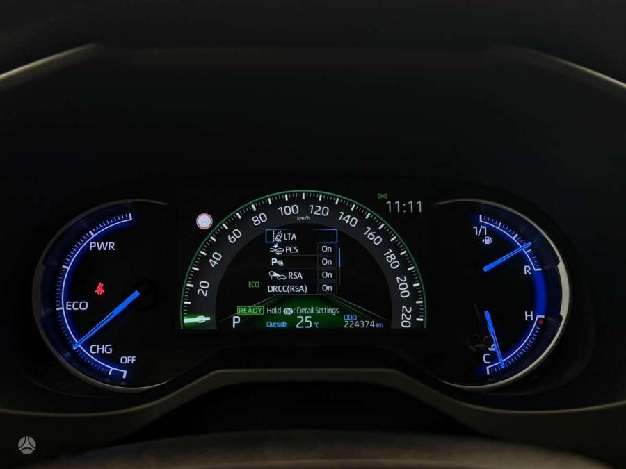 Grey Toyota RAV4 2019 in Panevezys, with an engine capacity of 2.49 L and mileage of 224 thousand km for 21590 €, photo 27 on AUTOMOTO.COM.LV