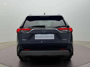 Grey Toyota RAV4 2019 in Panevezys, with an engine capacity of 2.49 L and mileage of 224 thousand km for 21590 €, photo 38 on AUTOMOTO.COM.LV
