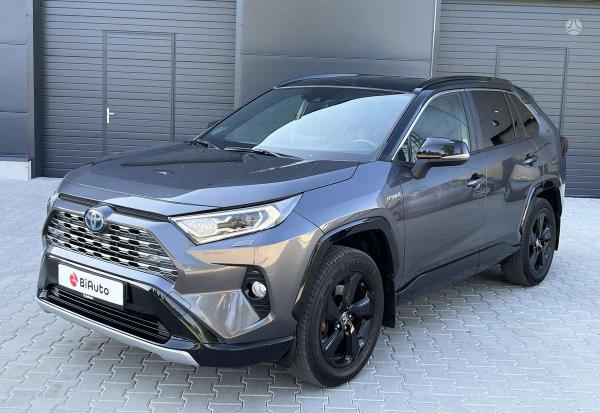 Pelēks Toyota RAV4 2019 Utena, ar dzinēja tilpumu 2.49 L un nobraukumu 154 tūkst. km par 23650 €, foto 2 vietnē AUTOMOTO.COM.LV