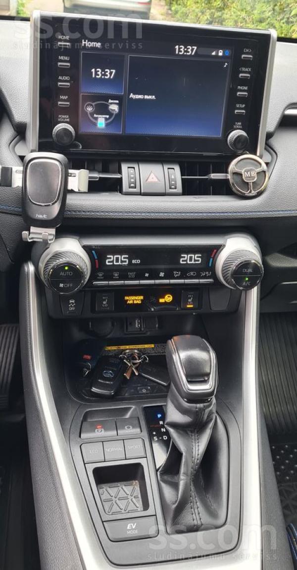 Pelēks Toyota RAV4 2019 Rīga, ar dzinēja tilpumu 2.50 L un nobraukumu 63 tūkst. km par 29500 €, foto 8 vietnē AUTOMOTO.COM.LV