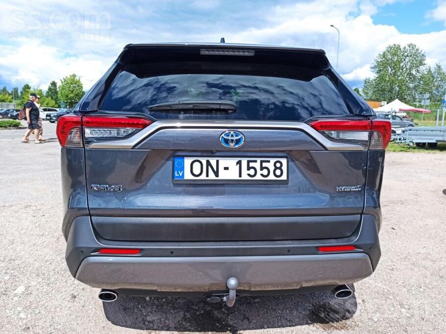 Grey Toyota RAV4 2019 in Daugavpils, with an engine capacity of 2.50 L and mileage of 0 thousand km for 23300 €, photo 7 on AUTOMOTO.COM.LV