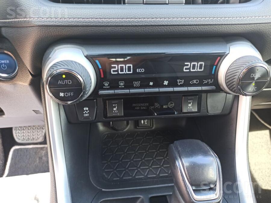 Grey Toyota RAV4 2019 in Daugavpils, with an engine capacity of 2.50 L and mileage of 0 thousand km for 23300 €, photo 27 on AUTOMOTO.COM.LV