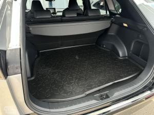 Grey Toyota RAV4 2019 in Kaunas, with an engine capacity of 2.50 L and mileage of 125 thousand km for 26774 €, photo 13 on AUTOMOTO.COM.LV
