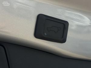Grey Toyota RAV4 2019 in Kaunas, with an engine capacity of 2.50 L and mileage of 125 thousand km for 26774 €, photo 15 on AUTOMOTO.COM.LV