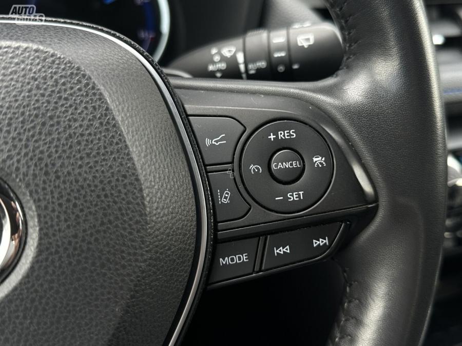 Grey Toyota RAV4 2019 in Kaunas, with an engine capacity of 2.50 L and mileage of 125 thousand km for 26774 €, photo 19 on AUTOMOTO.COM.LV