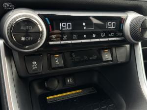 Grey Toyota RAV4 2019 in Kaunas, with an engine capacity of 2.50 L and mileage of 125 thousand km for 26774 €, photo 27 on AUTOMOTO.COM.LV