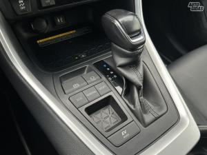 Grey Toyota RAV4 2019 in Kaunas, with an engine capacity of 2.50 L and mileage of 125 thousand km for 26774 €, photo 29 on AUTOMOTO.COM.LV