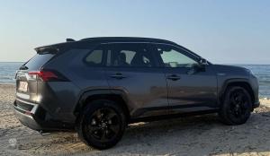 Grey Toyota RAV4 2019 in Vilnius, with an engine capacity of 2.49 L and mileage of 108 thousand km for 25000 €, photo 12 on AUTOMOTO.COM.LV