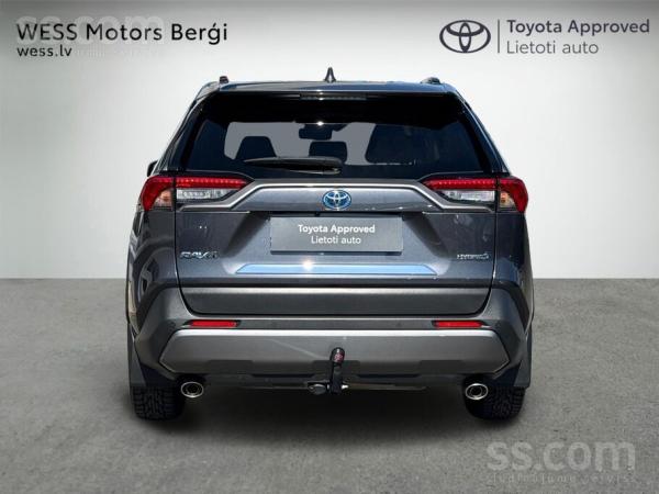 Pelēks Toyota RAV4 2019 Rīga, ar dzinēja tilpumu 2.50 L un nobraukumu 145 tūkst. km par 27490 €, foto 4 vietnē AUTOMOTO.COM.LV