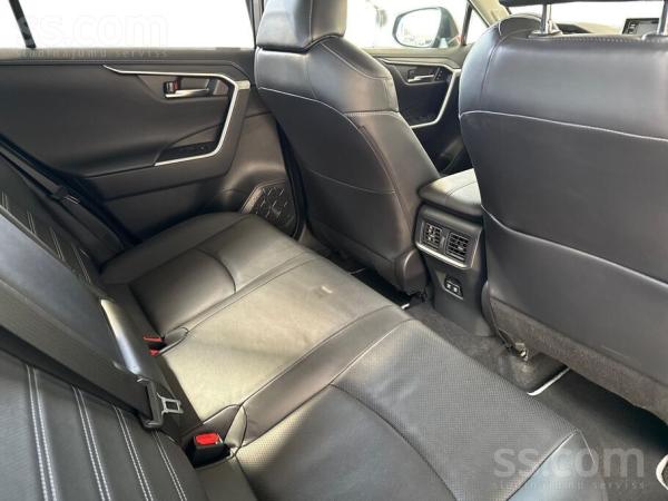 Pelēks Toyota RAV4 2019 Rīga, ar dzinēja tilpumu 2.50 L un nobraukumu 145 tūkst. km par 27490 €, foto 7 vietnē AUTOMOTO.COM.LV