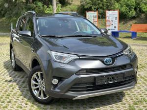 Grey Toyota RAV4 2019 in Kaunas, with an engine capacity of 2.49 L and mileage of 193 thousand km for 17950 €, photo  on AUTOMOTO.COM.LV