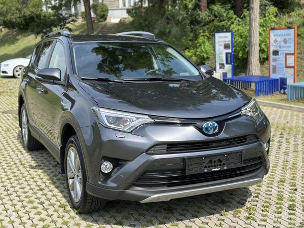 Pelēks Toyota RAV4 2019 Kauņa, ar dzinēja tilpumu 2.49 L un nobraukumu 193 tūkst. km par 17950 €, foto 5 vietnē AUTOMOTO.COM.LV