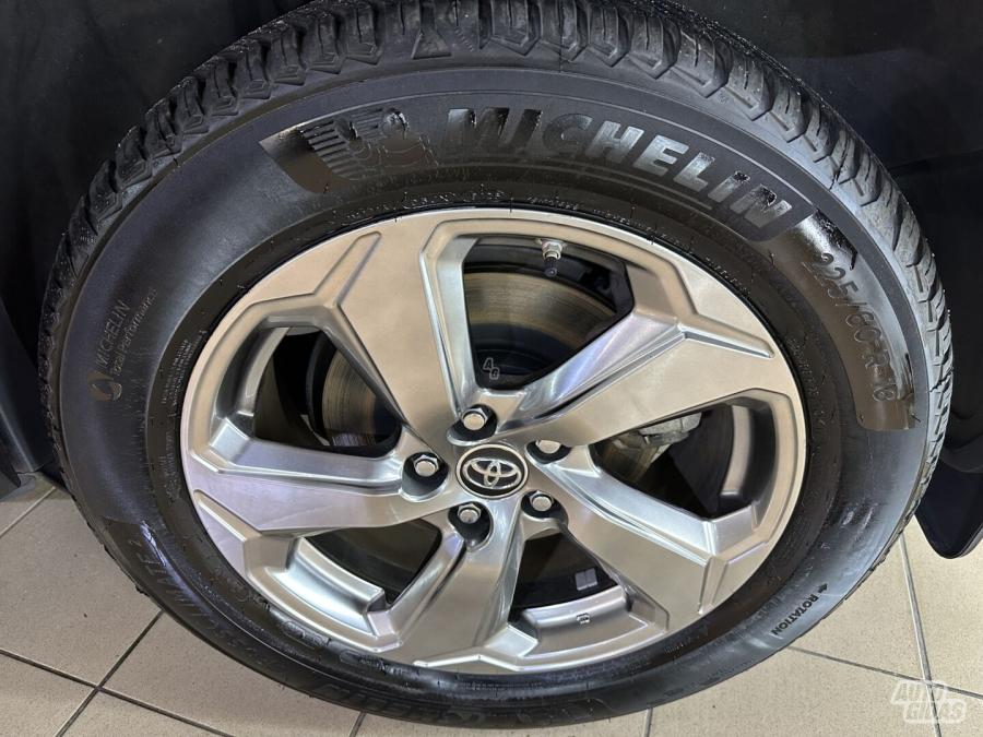 Серый Тойота РАВ 4 2019 в Авиженяй, объемом двигателя 2.50 л и пробегом 60 тыс. км за 25500 €, фото 29 на AUTOMOTO.COM.LV