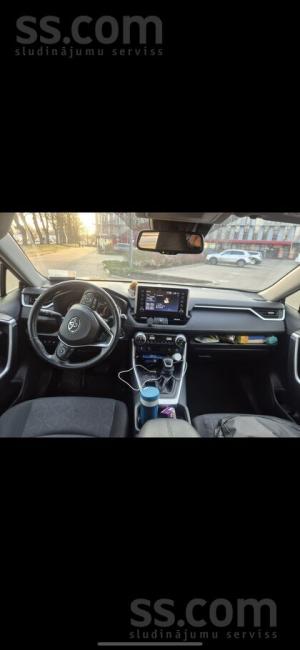 Pelēks Toyota RAV4 2019 Rīga, ar dzinēja tilpumu 2.00 L un nobraukumu 138 tūkst. km par 20500 €, foto 7 vietnē AUTOMOTO.COM.LV