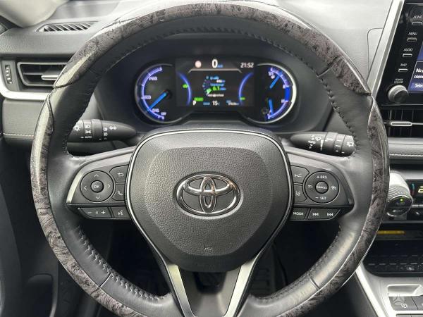 Grey Toyota RAV4 2019 in Vilnius, with an engine capacity of 2.50 L and mileage of 60 thousand km for 25500 €, photo 6 on AUTOMOTO.COM.LV