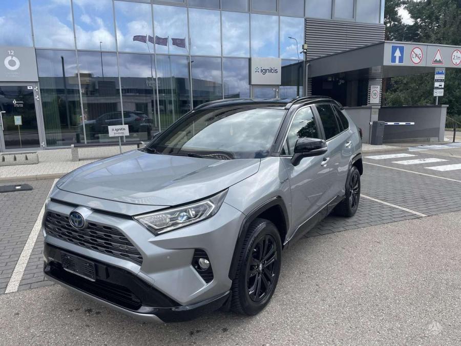 Grey Toyota RAV4 2019 in Vilnius, with an engine capacity of 2.50 L and mileage of 140 thousand km for 23999 €, photo 16 on AUTOMOTO.COM.LV