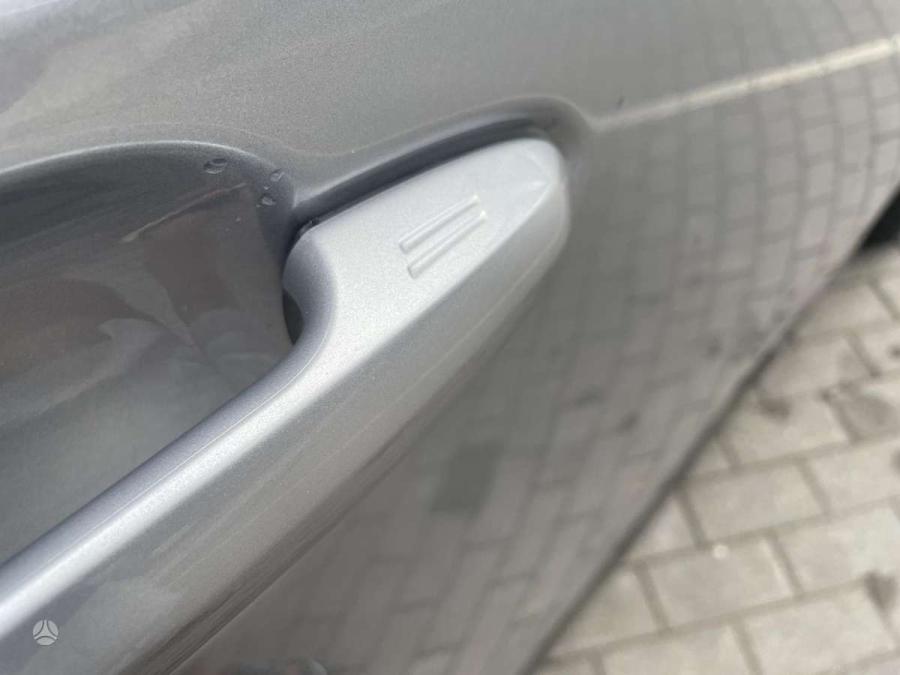 Grey Toyota RAV4 2019 in Vilnius, with an engine capacity of 2.50 L and mileage of 140 thousand km for 23999 €, photo 21 on AUTOMOTO.COM.LV