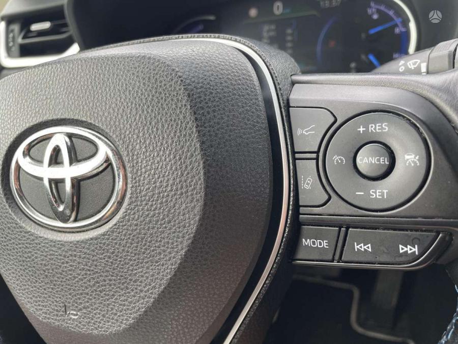 Grey Toyota RAV4 2019 in Vilnius, with an engine capacity of 2.50 L and mileage of 140 thousand km for 23999 €, photo 30 on AUTOMOTO.COM.LV