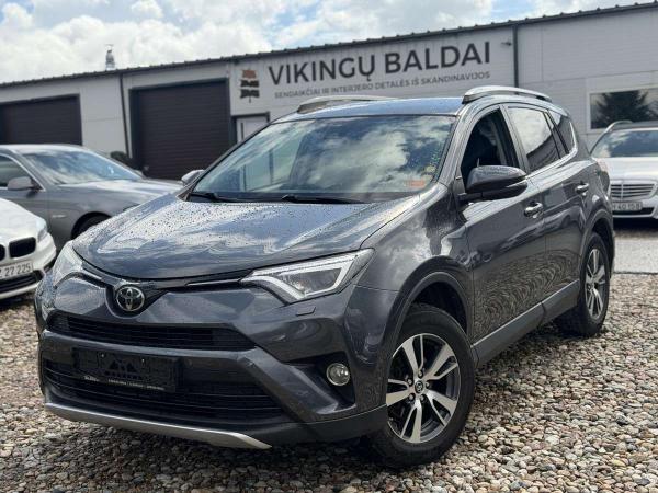 Grey Toyota RAV4 2019 in Utena, with an engine capacity of 1.99 L and mileage of 159 thousand km for 15990 €, photo 4 on AUTOMOTO.COM.LV