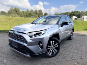 Grey Toyota RAV4 2019 in Vilnius, with an engine capacity of 2.49 L and mileage of 210 thousand km for 22500 €, photo 3 on AUTOMOTO.COM.LV