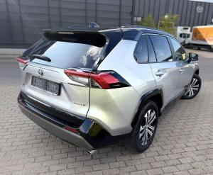 Grey Toyota RAV4 2019 in Vilnius, with an engine capacity of 2.49 L and mileage of 210 thousand km for 22500 €, photo 6 on AUTOMOTO.COM.LV