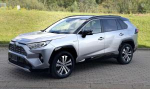 Grey Toyota RAV4 2019 in Vilnius, with an engine capacity of 2.49 L and mileage of 210 thousand km for 22500 €, photo 8 on AUTOMOTO.COM.LV