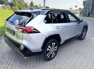 Grey Toyota RAV4 2019 in Vilnius, with an engine capacity of 2.49 L and mileage of 210 thousand km for 22500 €, photo 11 on AUTOMOTO.COM.LV