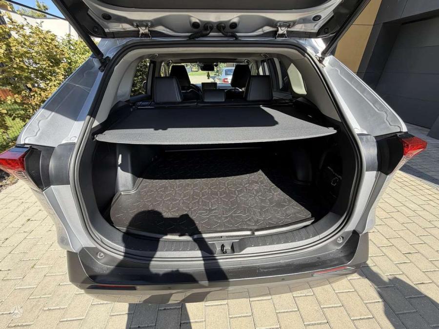 Grey Toyota RAV4 2019 in Prienai, with an engine capacity of 2.49 L and mileage of 133 thousand km for 21200 €, photo 15 on AUTOMOTO.COM.LV