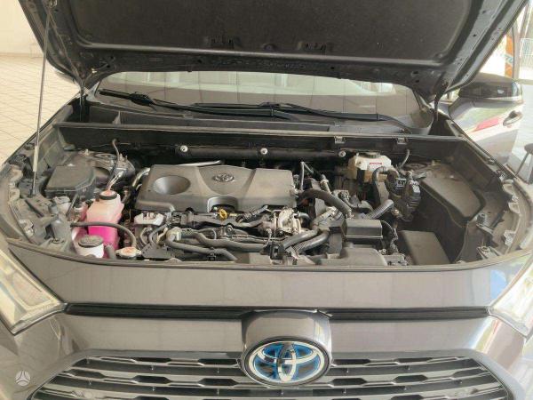 Pelēks Toyota RAV4 2019 Daugavpils, ar dzinēja tilpumu 2.49 L un nobraukumu 69 tūkst. km par 27950 €, foto 4 vietnē AUTOMOTO.COM.LV