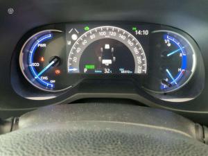 Grey Toyota RAV4 2019 in Daugavpils, with an engine capacity of 2.49 L and mileage of 69 thousand km for 27950 €, photo 12 on AUTOMOTO.COM.LV