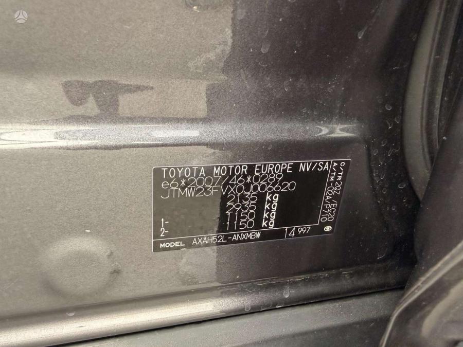 Grey Toyota RAV4 2019 in Vilnius, with an engine capacity of 2.49 L and mileage of 100 thousand km for 27650 €, photo 13 on AUTOMOTO.COM.LV