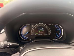 Grey Toyota RAV4 2019 in Vilnius, with an engine capacity of 2.49 L and mileage of 100 thousand km for 27650 €, photo 23 on AUTOMOTO.COM.LV