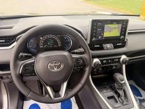Grey Toyota RAV4 2019 in Vilnius, with an engine capacity of 2.49 L and mileage of 100 thousand km for 27650 €, photo 24 on AUTOMOTO.COM.LV