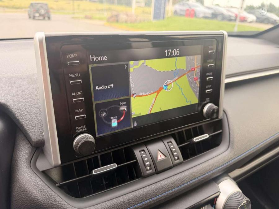 Grey Toyota RAV4 2019 in Vilnius, with an engine capacity of 2.49 L and mileage of 100 thousand km for 27650 €, photo 27 on AUTOMOTO.COM.LV