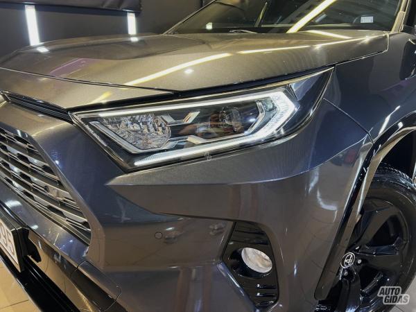 Grey Toyota RAV4 2019 in Avizieniai, with an engine capacity of 2.50 L and mileage of 167 thousand km for 24950 €, photo 4 on AUTOMOTO.COM.LV