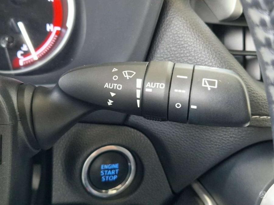 Pelēks Toyota RAV4 2019 Viļņa, ar dzinēja tilpumu 1.99 L un nobraukumu 135 tūkst. km par 22500 €, foto 13 vietnē AUTOMOTO.COM.LV