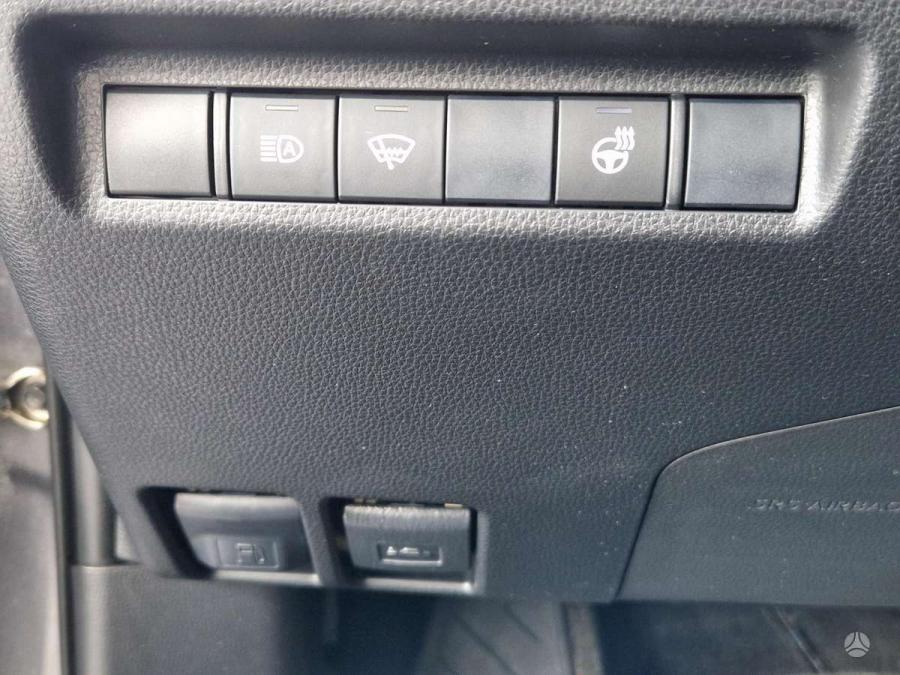 Pelēks Toyota RAV4 2019 Viļņa, ar dzinēja tilpumu 1.99 L un nobraukumu 135 tūkst. km par 22500 €, foto 21 vietnē AUTOMOTO.COM.LV