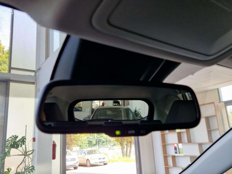 Pelēks Toyota RAV4 2019 Viļņa, ar dzinēja tilpumu 1.99 L un nobraukumu 135 tūkst. km par 22500 €, foto 23 vietnē AUTOMOTO.COM.LV