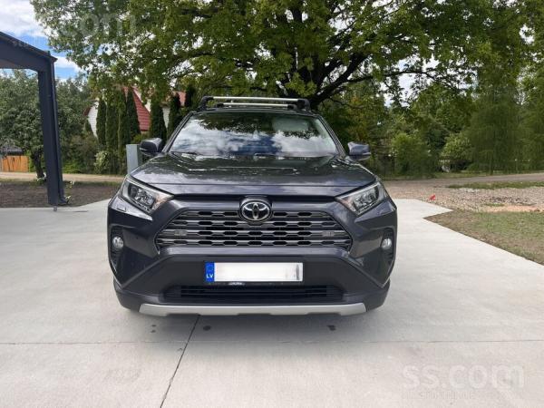 Серый Тойота РАВ 4 2019 в Екабпилс, объемом двигателя 2.00 л и пробегом 110 тыс. км за 23500 €, фото 4 на AUTOMOTO.COM.LV