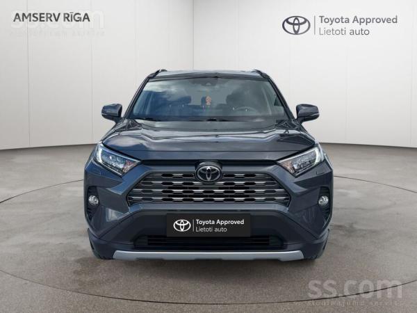 Grey Toyota RAV4 2019 in Riga, with an engine capacity of 2.00 L and mileage of 94 thousand km for 22900 €, photo 6 on AUTOMOTO.COM.LV